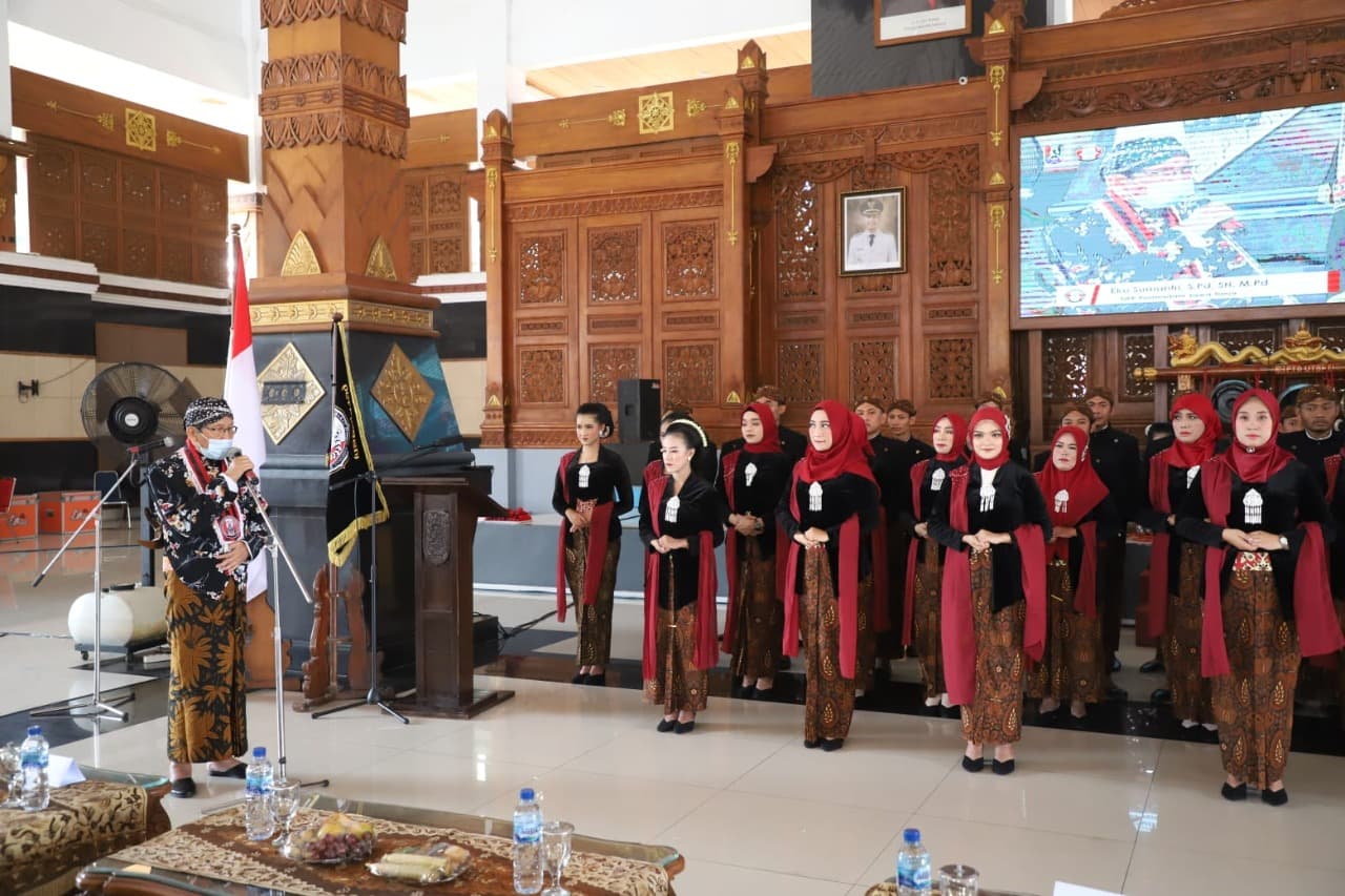 54 siswa Persaudaraan Masyarakat Budaya Nasional Indonesia Kabupaten ...